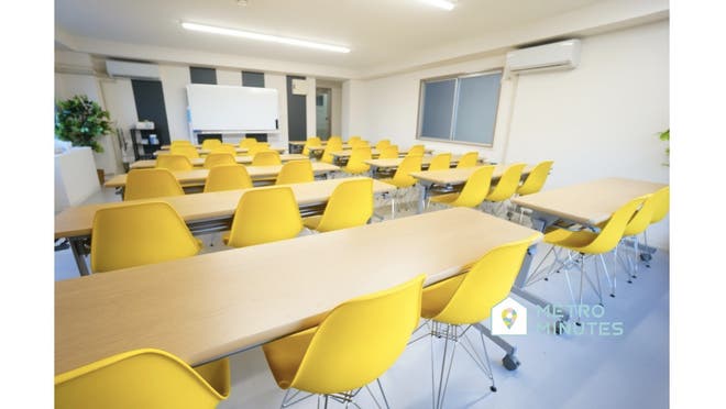 <グランデ会議室>最大39名収容!新大阪駅より徒歩1分♪光回線Wi-Fi📶プロジェクター🎥会議/セミナー/研修/ワークショップの写真4