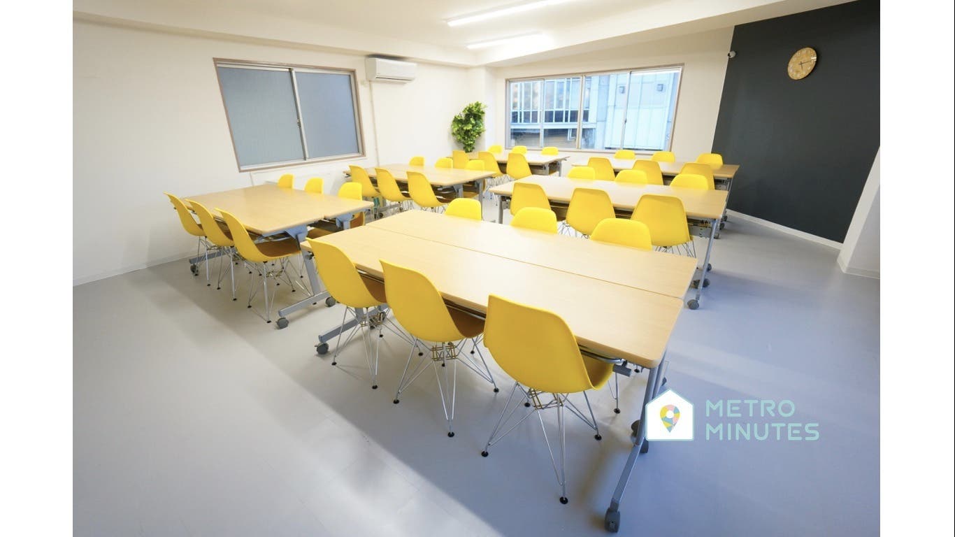 ＜グランデ会議室＞最大39名収容！新大阪駅より徒歩1分♪光回線Wi-Fi📶プロジェクター🎥会議/セミナー/研修/ワークショップの写真13