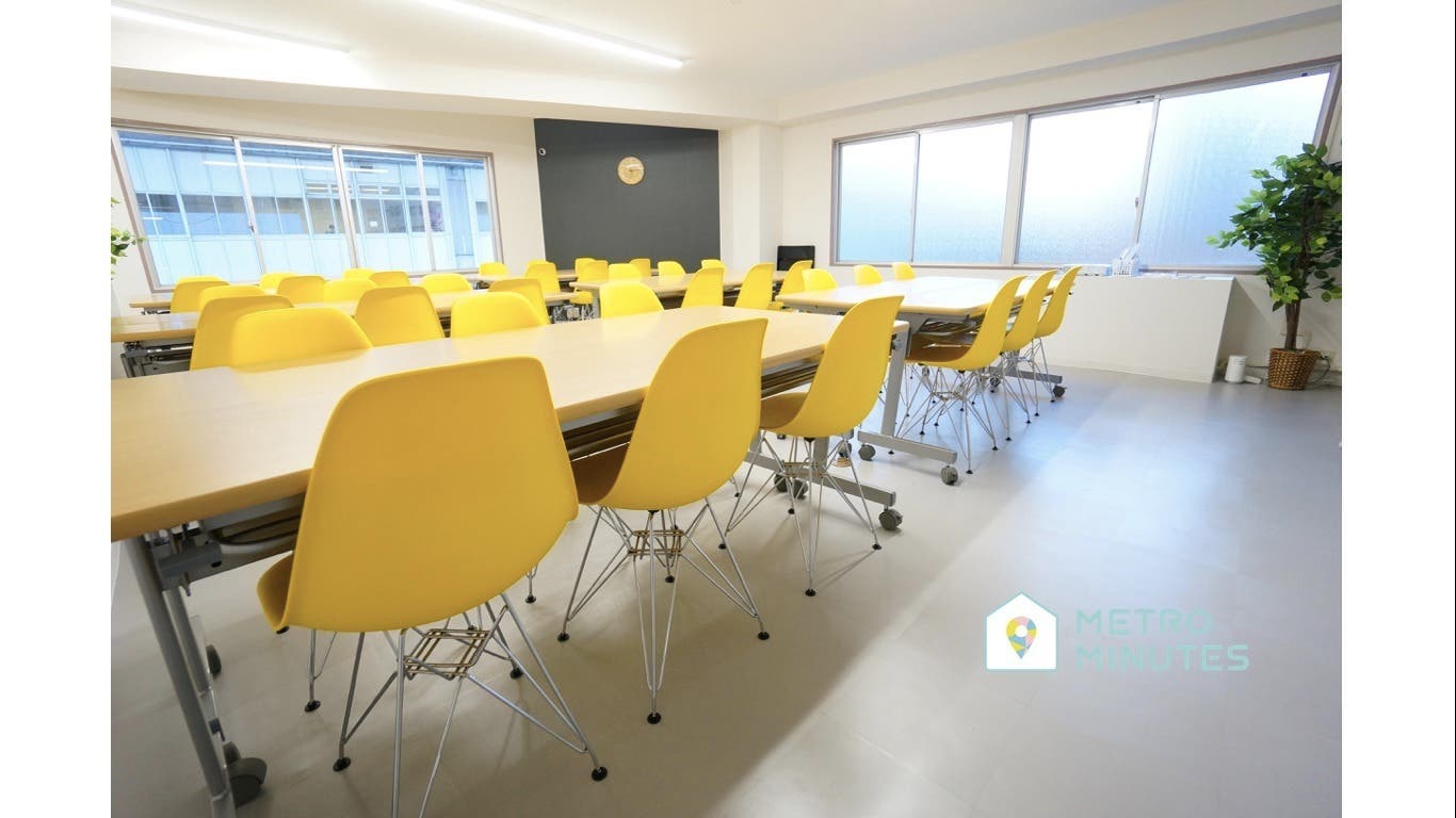 ＜グランデ会議室＞最大39名収容！新大阪駅より徒歩1分♪光回線Wi-Fi📶プロジェクター🎥会議/セミナー/研修/ワークショップの写真14