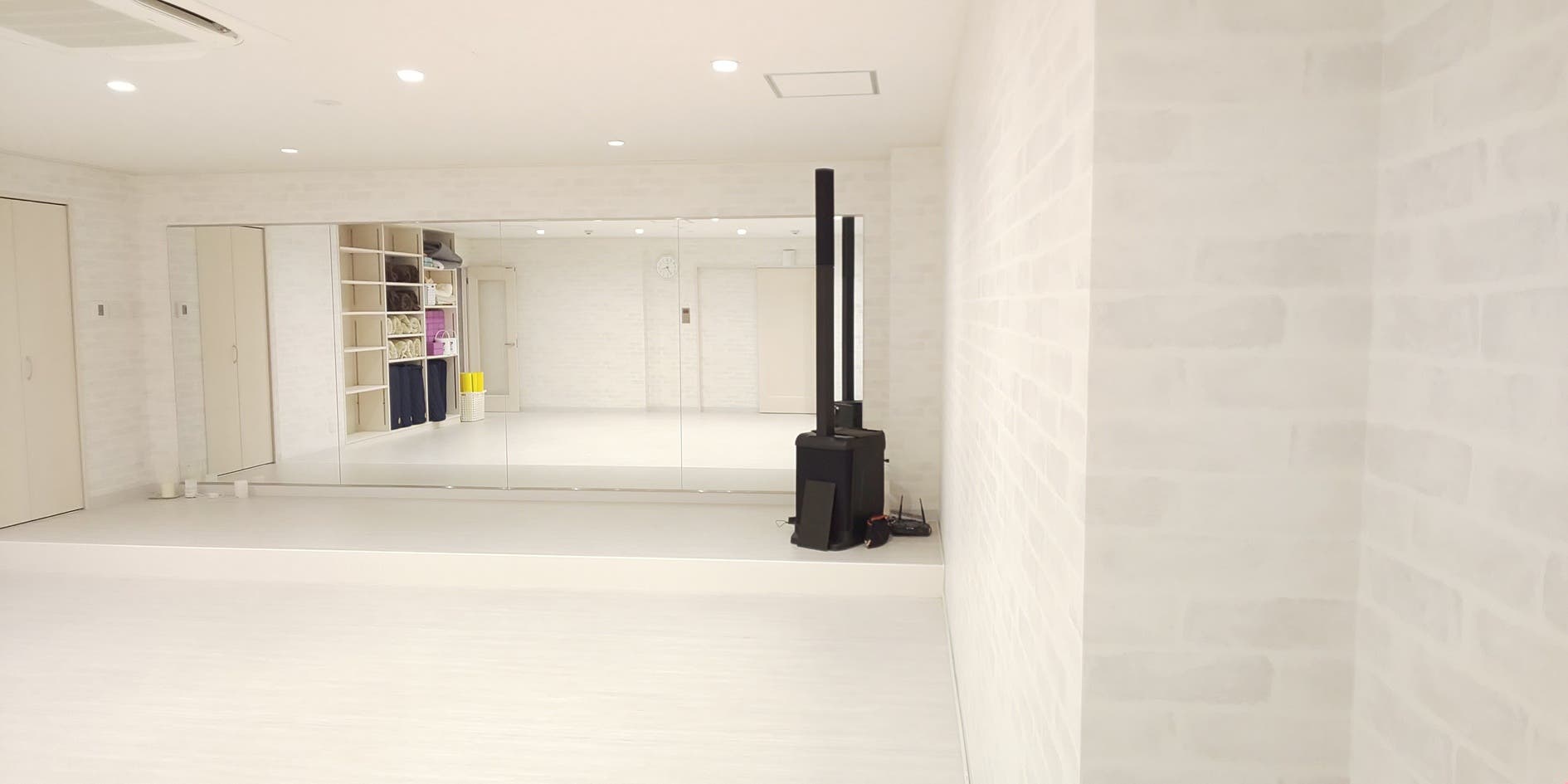 関内駅・日本大通り駅近！Wi-Fi完備、更衣室ありの広々とした新しいスタジオです♪の写真3