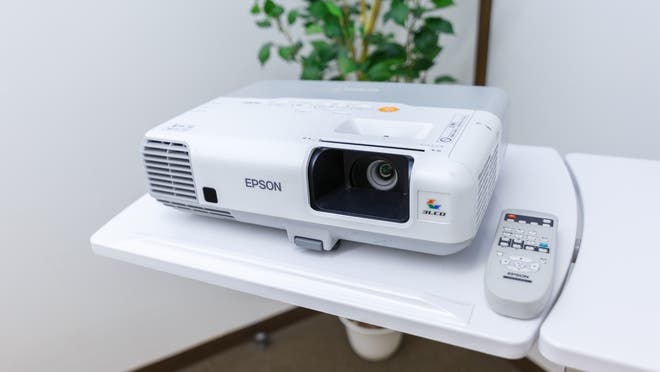 地下鉄御堂筋線本町駅より徒歩1分!エレベーター完備貸!会議打ち合わせ、研修、面談、面接、セミナー「貸会議室ラミRay」の写真8