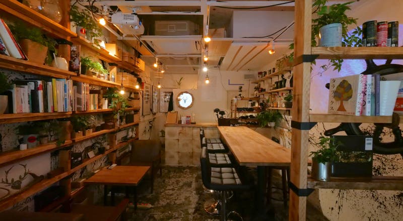 渋谷の秘密基地【SHIBUYA＋BAr】 映像配信バー