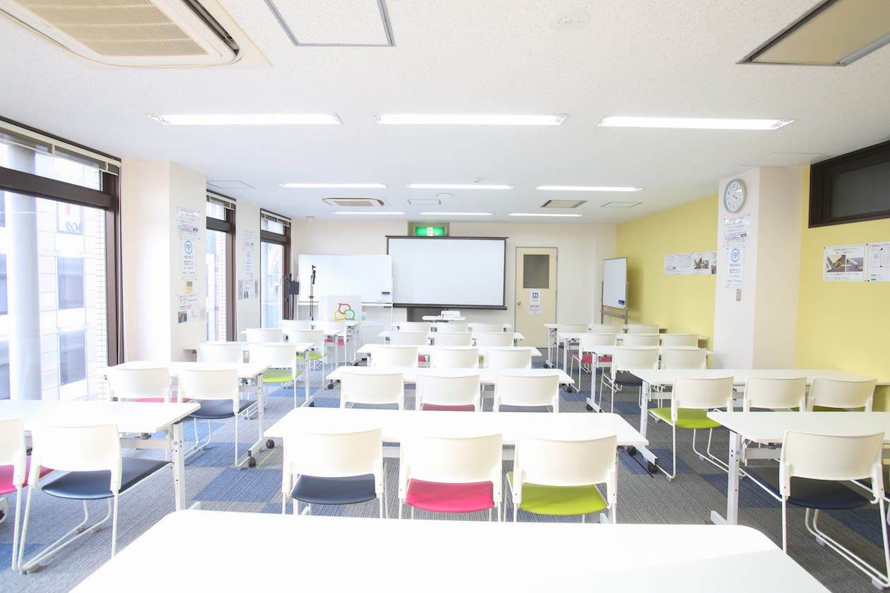 【天神駅徒歩2分】定員50名+予備椅子11名！プロジェクター含む備品・高速Wi-Fi無料！701会議室の写真6