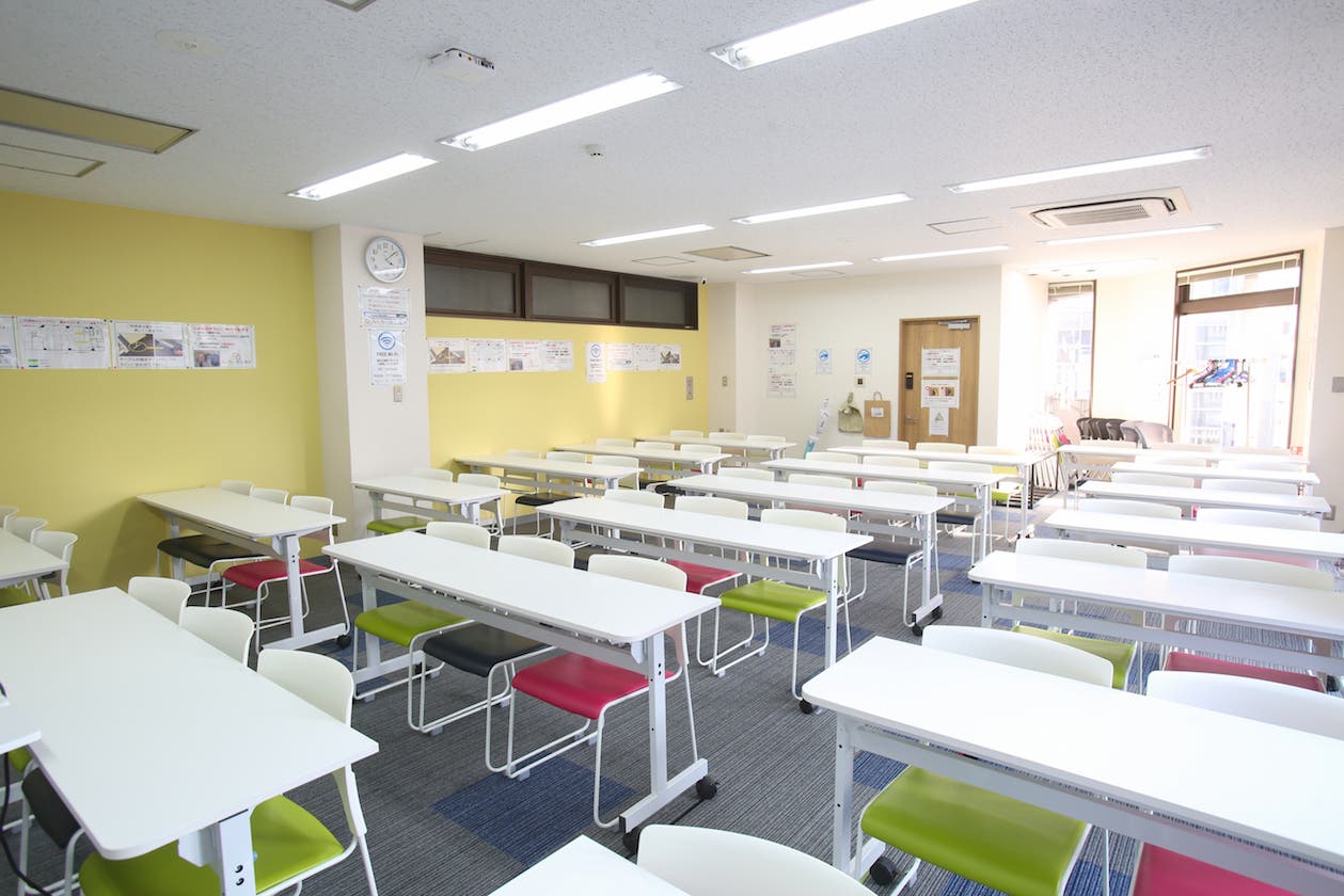 【天神駅徒歩2分】定員50名+予備椅子11名！プロジェクター含む備品・高速Wi-Fi無料！701会議室の写真10