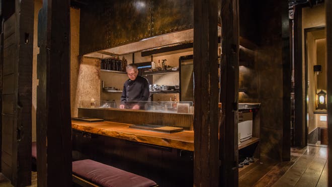 【西麻布・六本木】著名人もお忍びでご来店する鉄板焼屋でロケ・撮影はいかがでしょう?の写真1