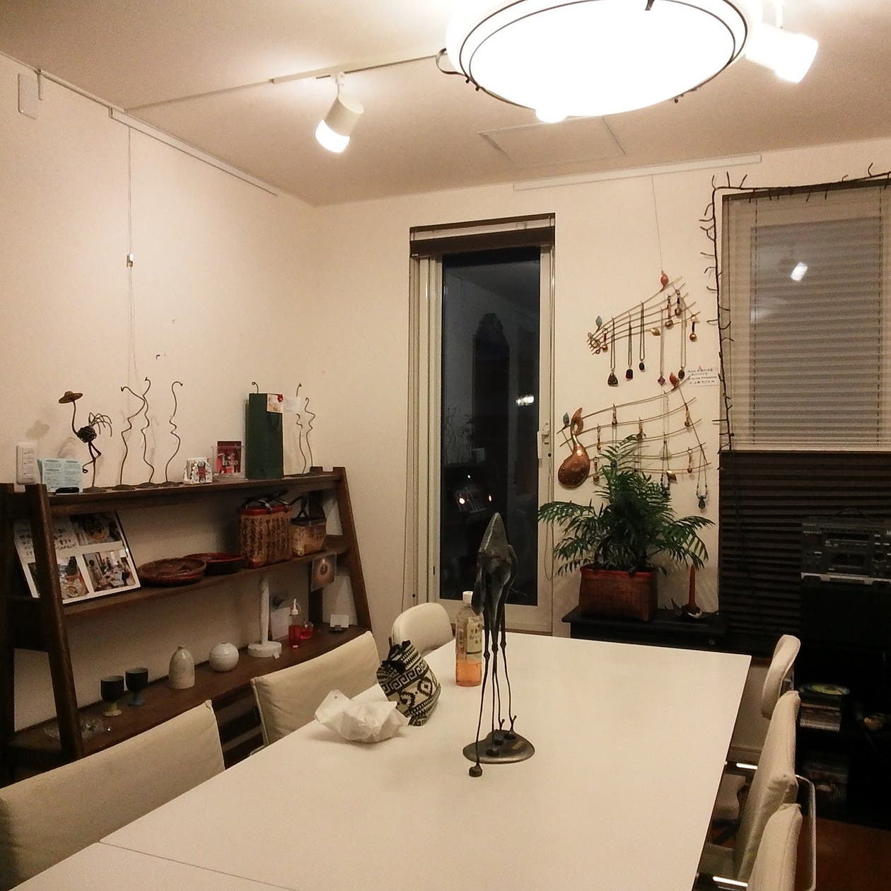 キッチン付きレンタルスペース。GALLERYスペースをパーティー・会議・各種レッスンルームなど多目的に使えます。の写真13