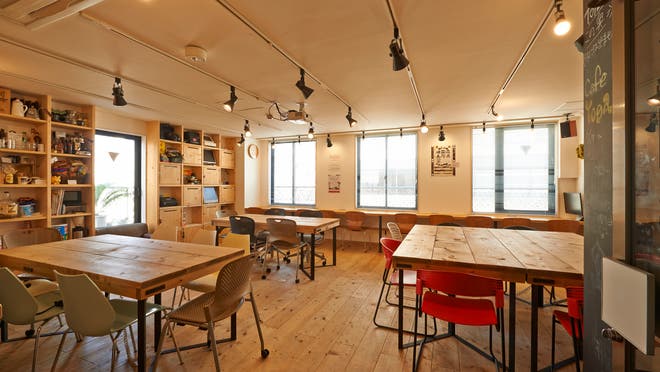 【湘南・藤沢】★ゆったり1日&おてがる半日貸切★コワーキングカフェ空間|パーティーや会議やワークショップや料理教室も!の写真2