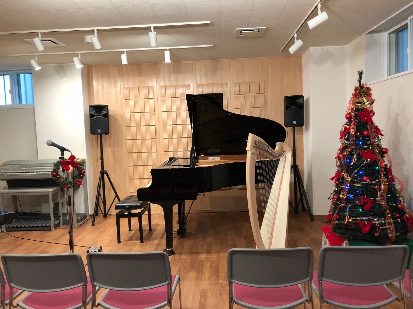 福岡市中央区の音楽スタジオ！グランドピアノ・グランドハープ・エレクトーン設置！練習・ミニコンサートに！の写真8