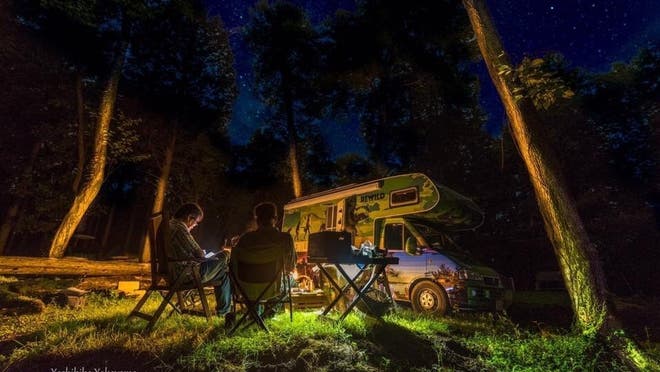 何処でもグランピング可能なキャンピングカー!の写真5