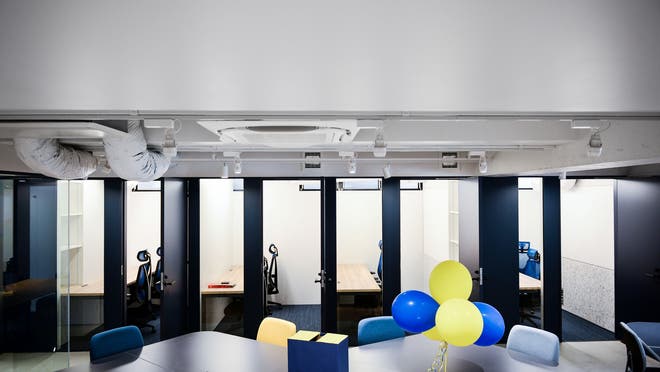 《六本木ヒルズすぐ》◆ガラス張りの会議室◆wi-fi・モニター・ホワイトボード完備・カフェ併設 2F(A)〈最大6名〉の写真6