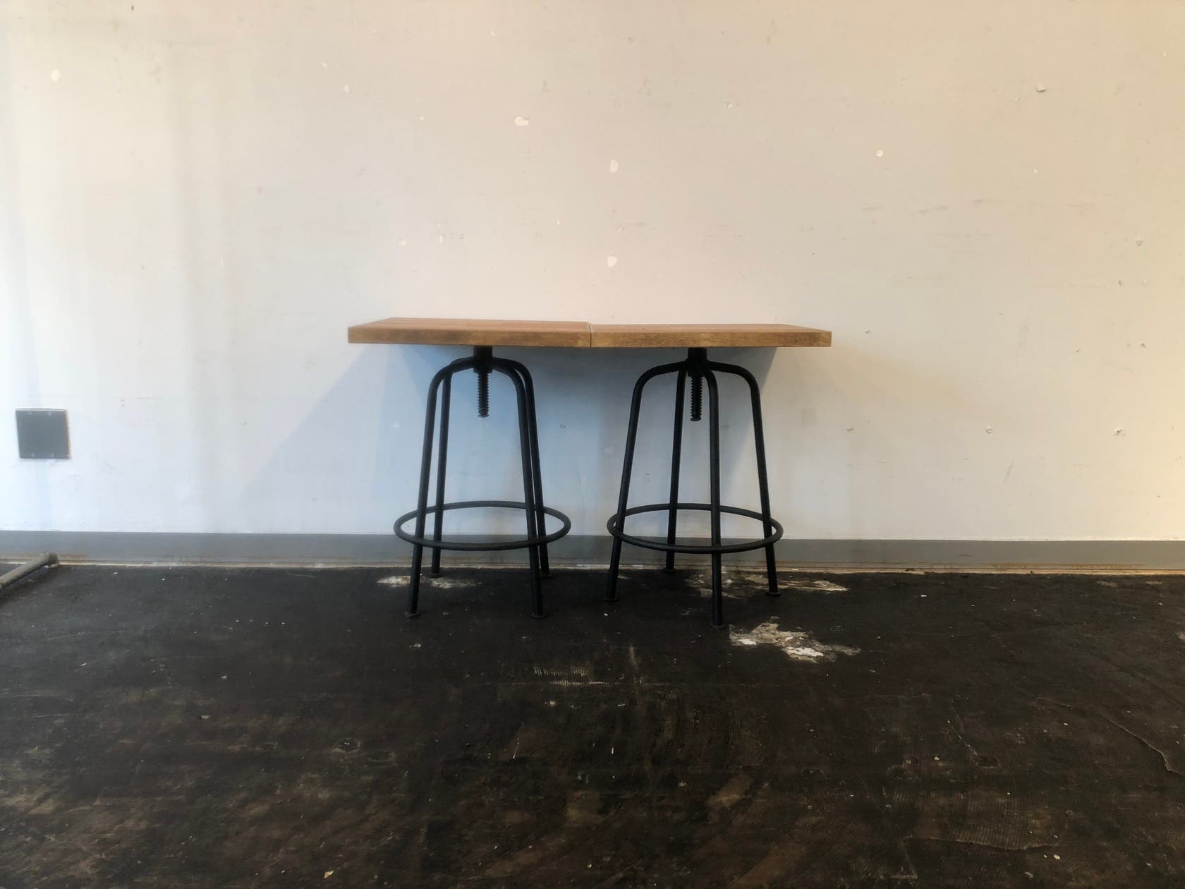 中目黒駅徒歩７分。自然光が入るインダストリアルな空間です。の写真8