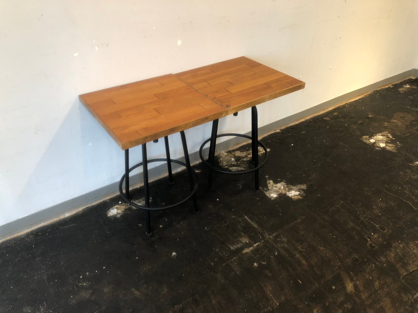 中目黒駅徒歩７分。自然光が入るインダストリアルな空間です。の写真9