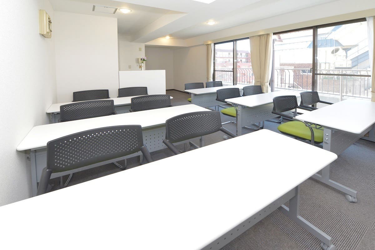 【🎖️NEW OPEN】東銀座駅歩3分の好立地！大きな窓で自然光たっぷりの明るい会議室 一日プラン値下げ　地域最安値‼の写真2