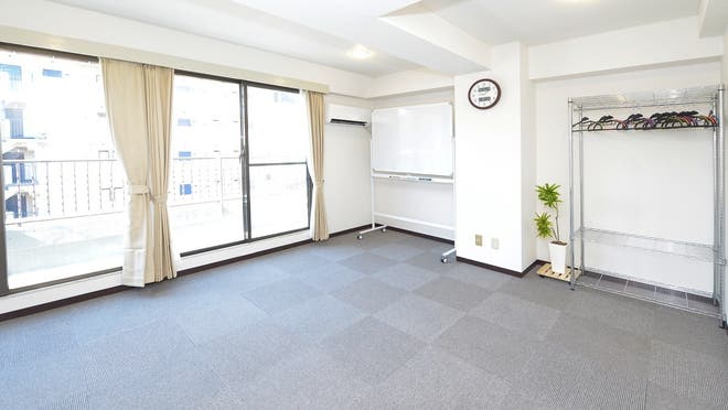 【🎖️NEW OPEN】東銀座駅歩3分の好立地!大きな窓で自然光たっぷりの明るい会議室 一日プラン値下げ 地域最安値‼の写真5