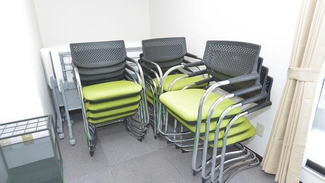 【🎖️NEW OPEN】東銀座駅歩3分の好立地!大きな窓で自然光たっぷりの明るい会議室 一日プラン値下げ 地域最安値‼の写真6