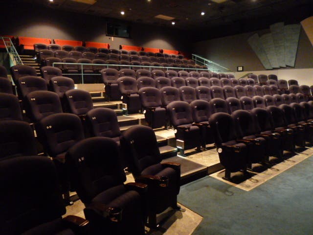 【キャナルシティ博多 146席】映画館で、会社説明会、株主総会、講演会の企画はいかがですかの写真2