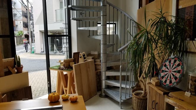 【新宿御苑すぐ】材木店ショールーム/撮影/試飲会/教室や1日サロンにも!/屋久杉テーブル/無垢杉板カウンターキッチンの写真4