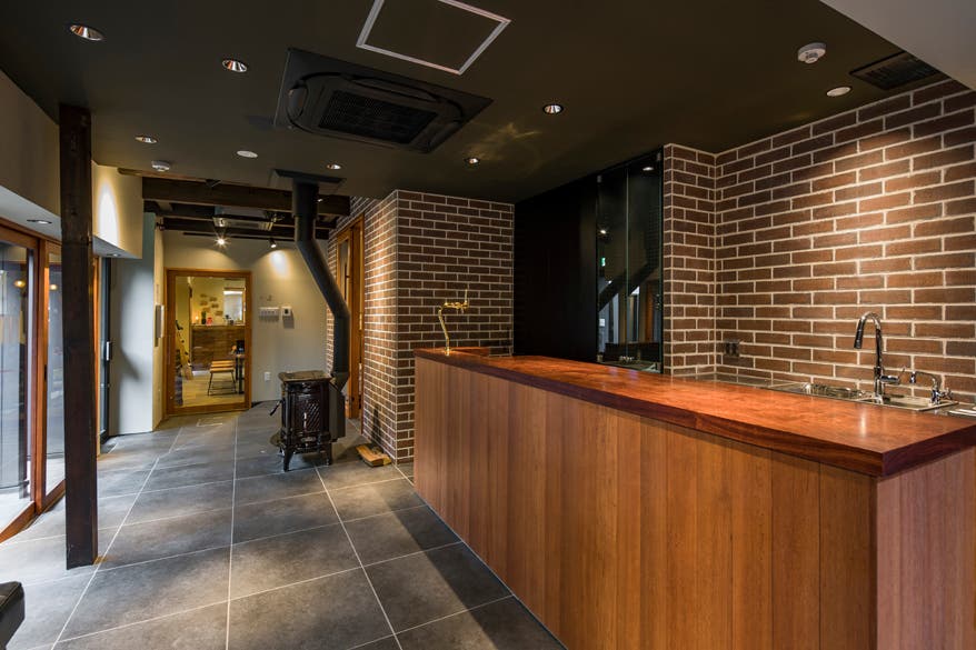 薪ストーブ・キッチン・生ビールサーバー付　ゲストハウスなごのや別館ラウンジの写真5