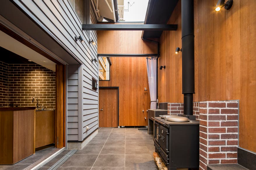 薪ストーブ・キッチン・生ビールサーバー付　ゲストハウスなごのや別館ラウンジの写真7