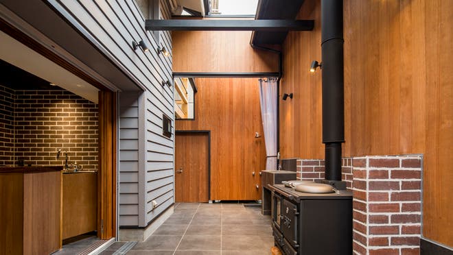 薪ストーブ・キッチン・生ビールサーバー付 ゲストハウスなごのや別館ラウンジの写真7