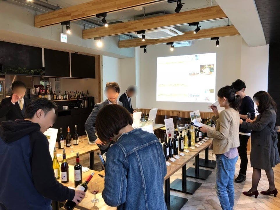 勾当台公園市民広場隣イベントスペース・スクリーン・プロジェクター付！女子会・誕生日会・ママ会・会議利用などに！の写真6