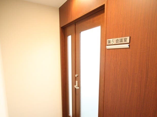 名古屋会議室 モリシタ 第5会議室（セルフ設営）【名古屋駅徒歩2分・無料Wi-Fi・最大42名・名駅モリシタ名古屋駅東口店】の写真14