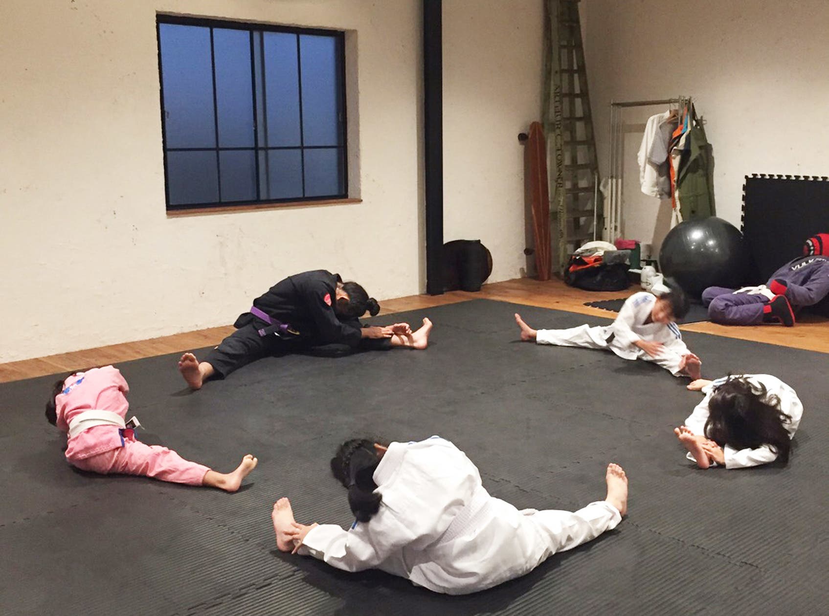 【世田谷区 桜新町駅より徒歩９分】ヨガ・習い事教室・キッズ体操・柔術などマット完備。フォトスタジオ・イベントスペースとしても可。の写真10