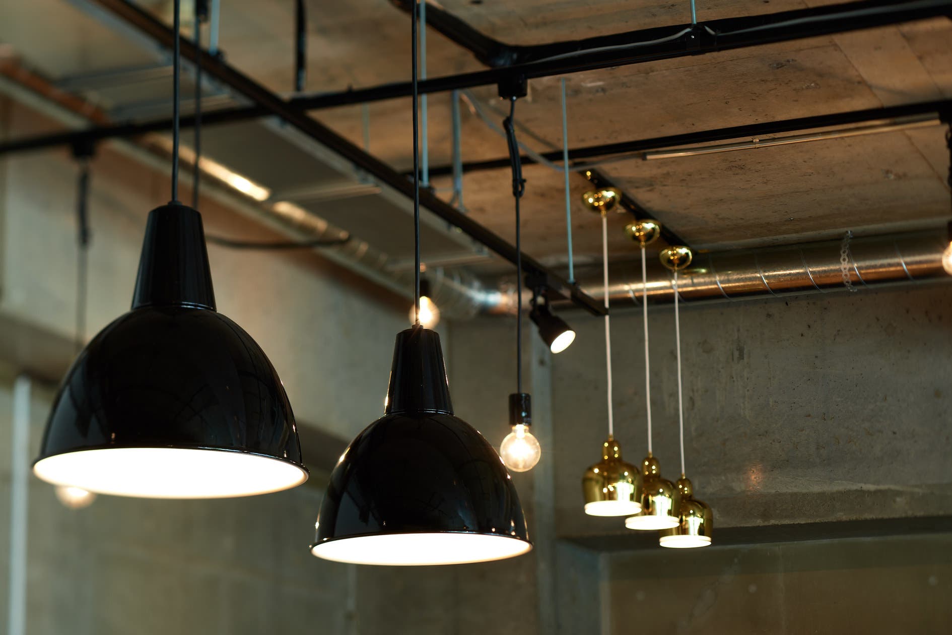 【大きな窓、テラス席あり】渋谷随一のデザインDJレストラン/最大80名/マイク、プロジェクターの写真9