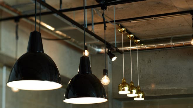 【大きな窓、テラス席あり】渋谷随一のデザインDJレストラン/最大80名/マイク、プロジェクターの写真9