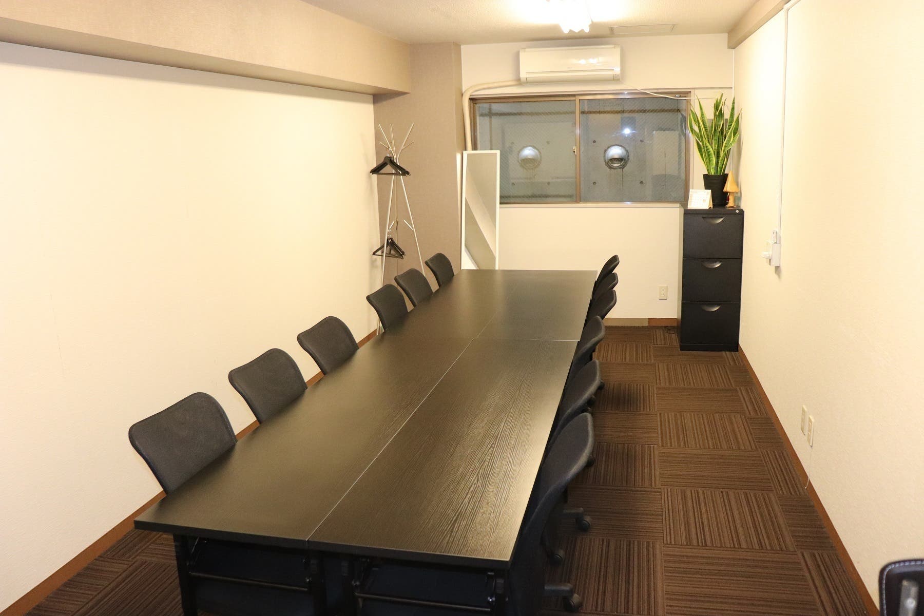 【渋谷】徒歩5分、Wi-fi、土足OKな宮益坂の個室会議室★ミーティングやセミナーにぴったりの写真2