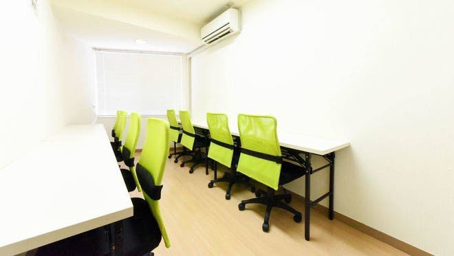 【新宿駅直結出口30秒】➂基本プラン値下げしました!☆高級チェア採用☆シンプルで静かな会議室☆ の写真5