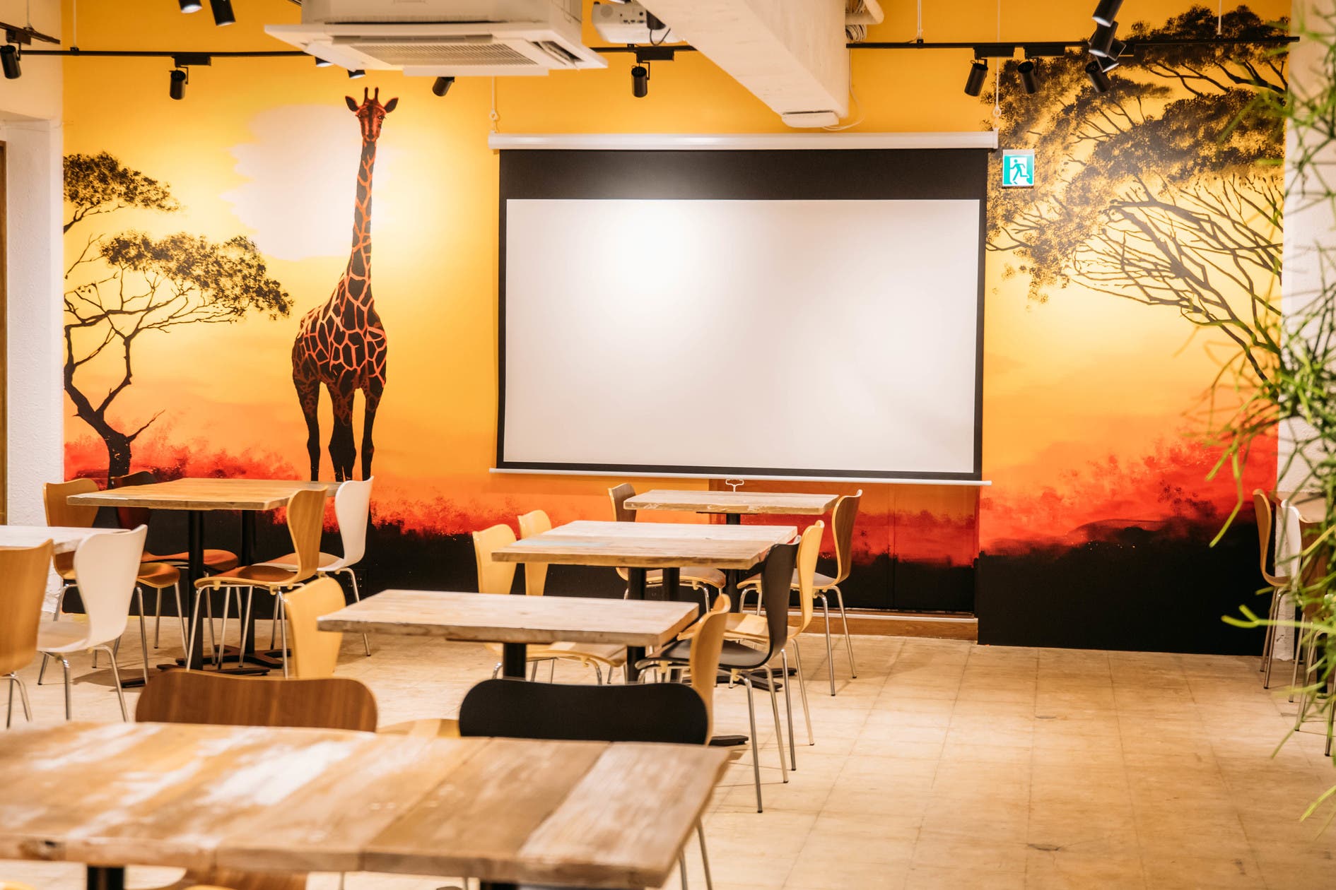 【上野御徒町エリア】新御徒町駅から徒歩1分、カフェのような150㎡スペース！キッチン/Wifi/セミナー/撮影/控室もありの写真6