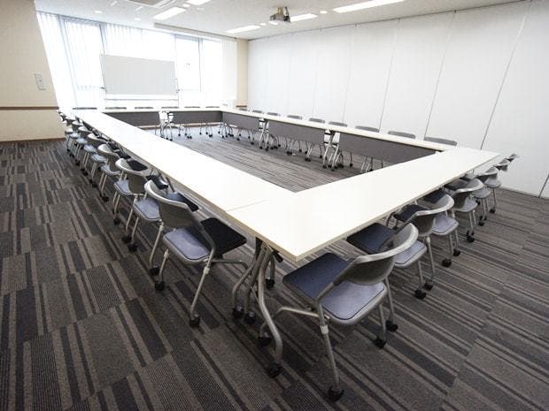 名古屋会議室 錦店 第4会議室 WiFi プロジェクター 最大54人利用可【室料20%オフ】 の写真3