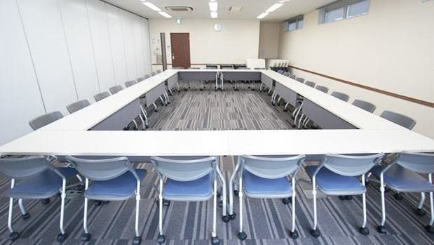 名古屋会議室 錦店 第4会議室 WiFi プロジェクター 最大54人利用可【室料20%オフ】 の写真4