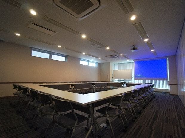 名古屋会議室 錦店 第4会議室 WiFi プロジェクター 最大54人利用可【室料20%オフ】 の写真5