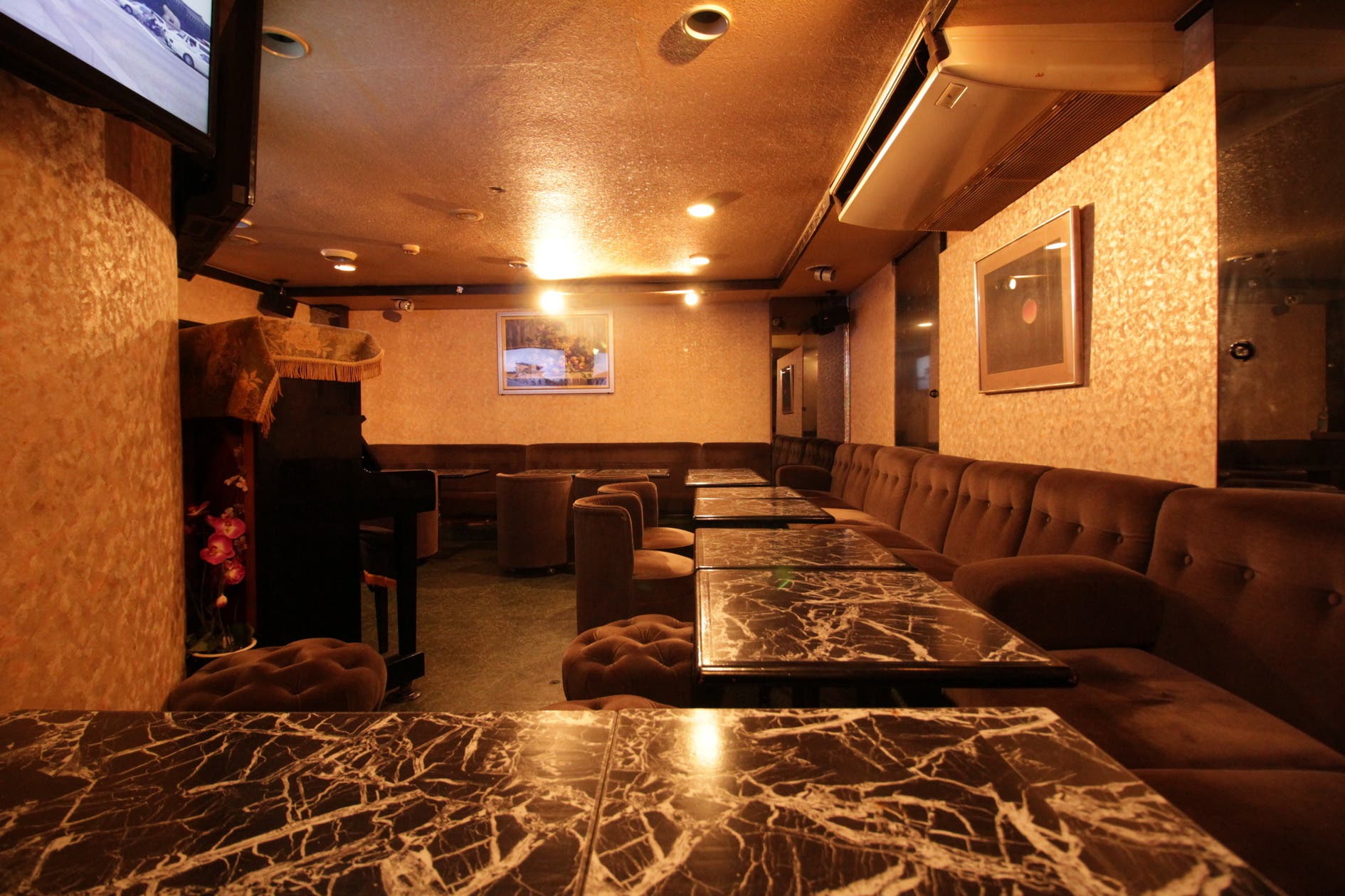 スペモ🏠《The銀座deラウンジ_ラベンダー》銀座のクラブを貸切しよう！#無料カラオケ#ラウンジ#バーの写真9