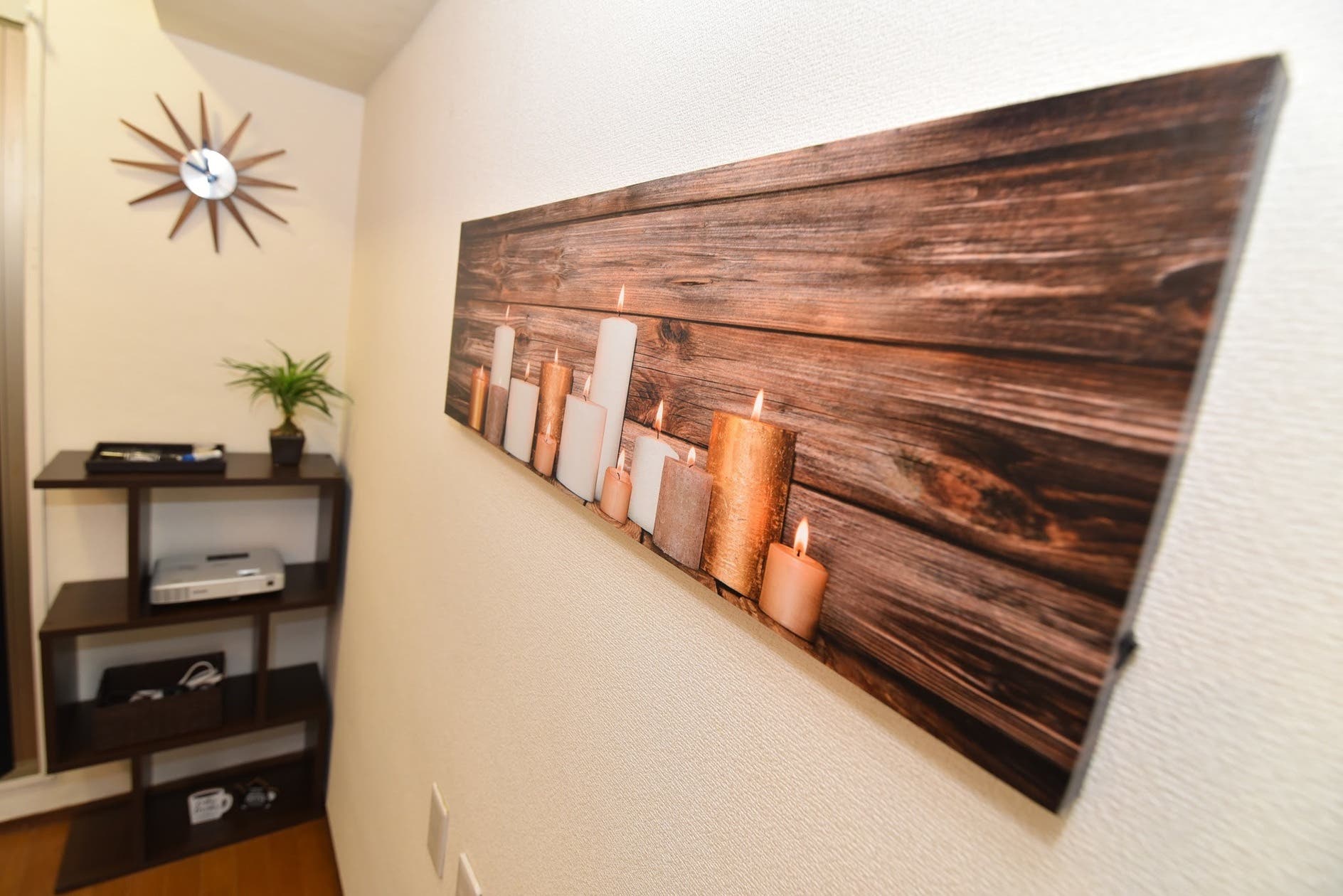 〈エキチカ会議室リーフ〉名古屋駅徒歩２分/カフェのような空間/プロジェクター無料/8名収容の写真6