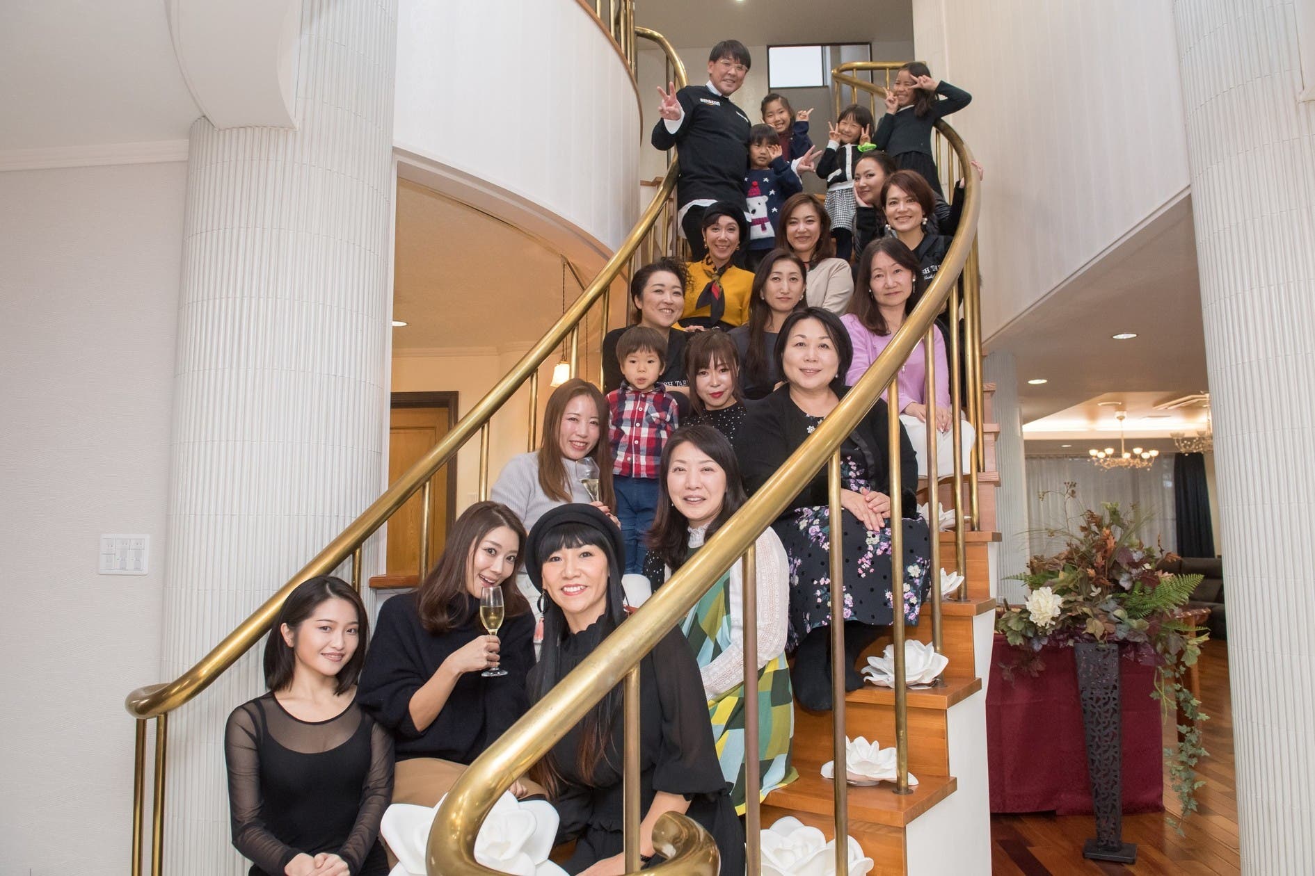 京成津田沼徒歩3分！インスタ映えすぎる螺旋階段付き3階立てラグジュアリー空間使用！用途はアレコレ♪の写真6