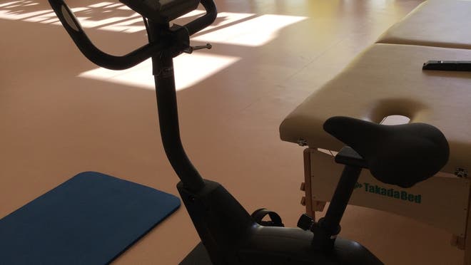 鏡もありダンス、バレエ、学芸会の練習などに自由に使用可能。ワークショップ、教室、セミナーなどにの写真6