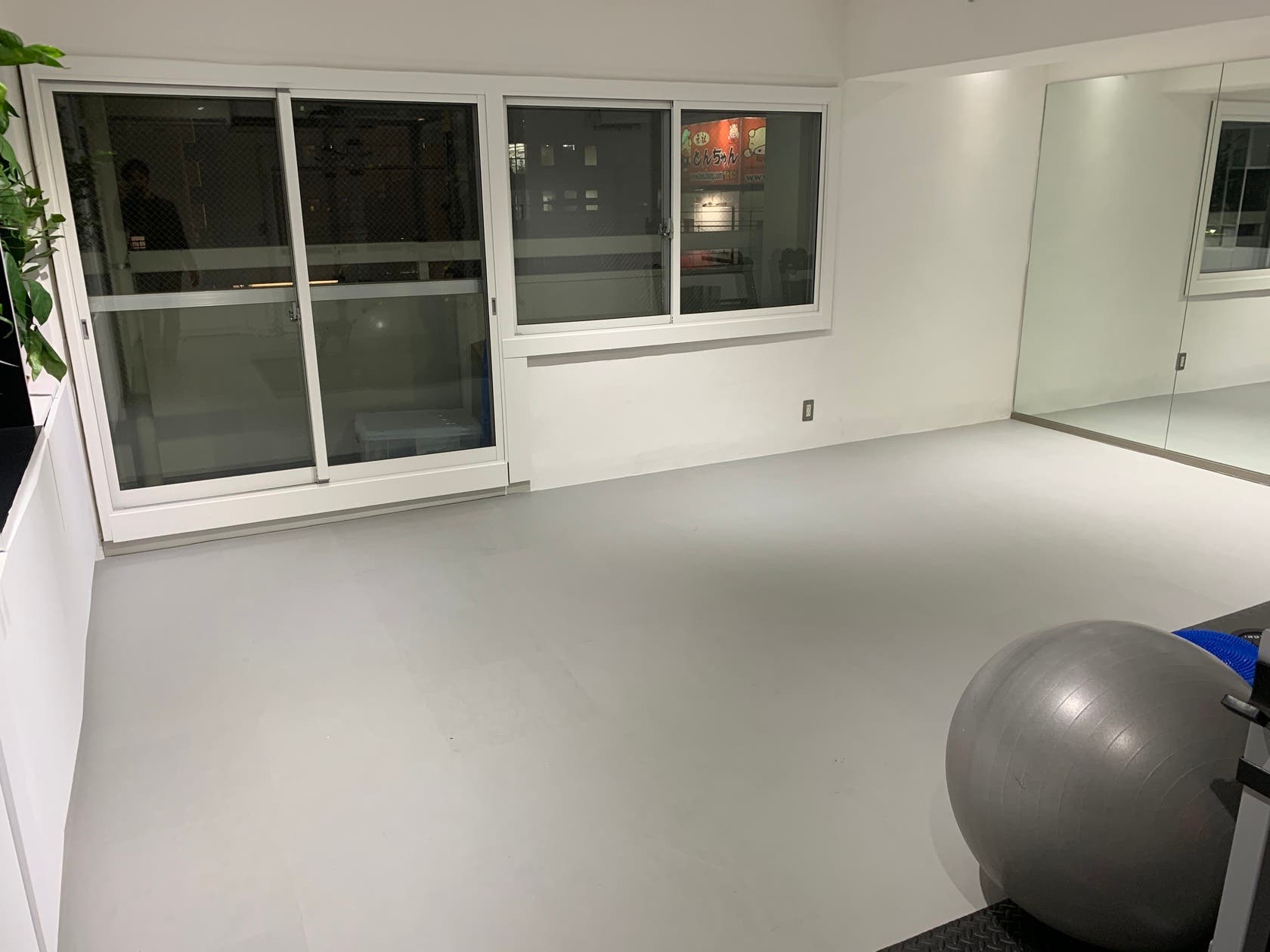 【恵比寿徒歩2分】[動画・スチール撮影可]個室のパーソナルトレーニングジムのレンタルジムの写真9