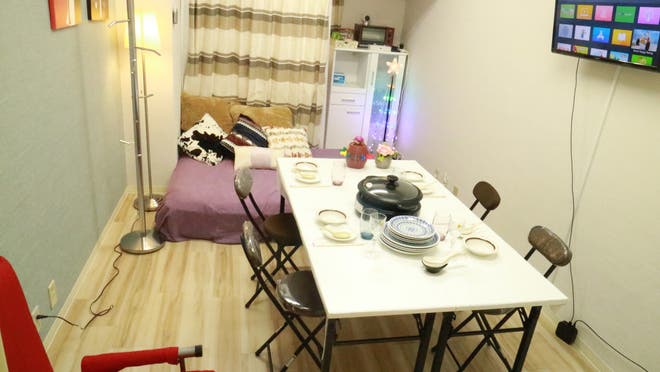 エレベーターあり、8名まで2500円!カップル映画観賞、女子会、セルフエステサロン、の写真1