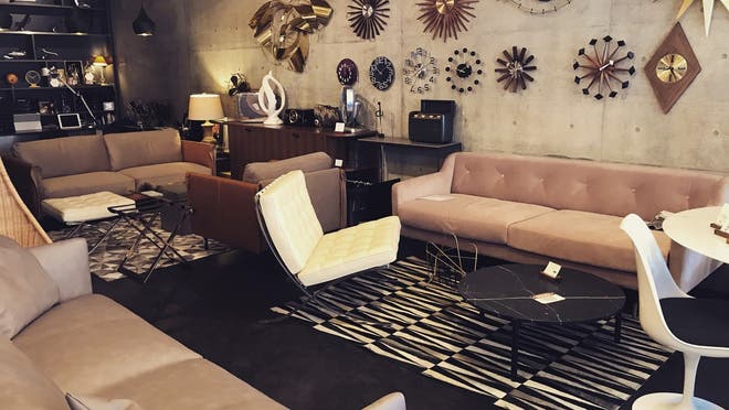 【中目黒・祐天寺】家具屋をスタジオに!ここでは人も芸術品。圧巻の雰囲気のインテリアスペースの写真10