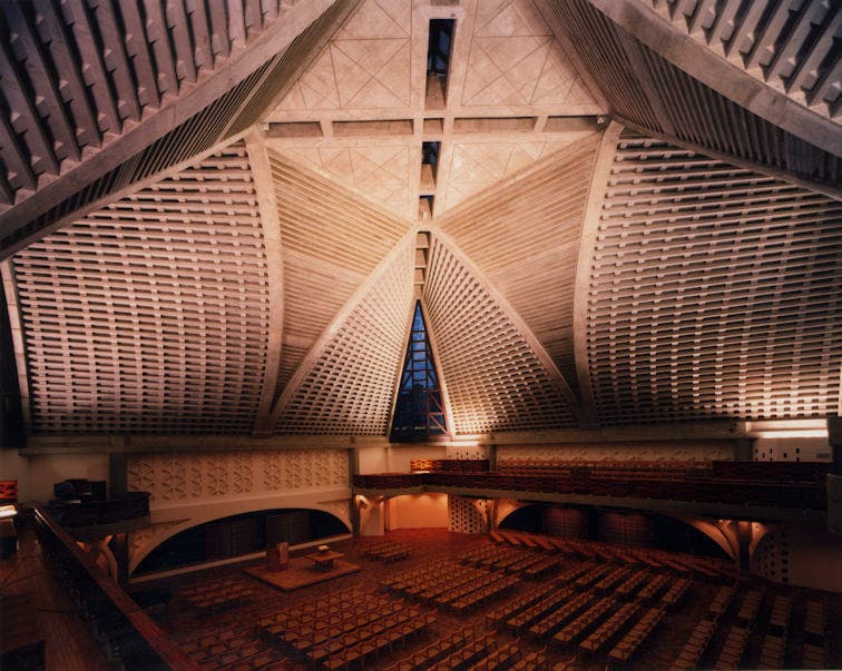 【大久保駅すぐ】天井高のある神聖なチャペルでコンサートやイベント、撮影などの写真1