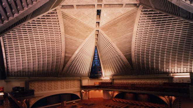 【大久保駅すぐ】天井高のある神聖なチャペルでコンサートやイベント、撮影などの写真1