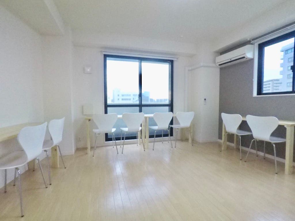 【千葉駅西口すぐ】無料光WIFI！日当たり良好！40インチモニタ/カリルーム千/完全個室/施術台の写真22