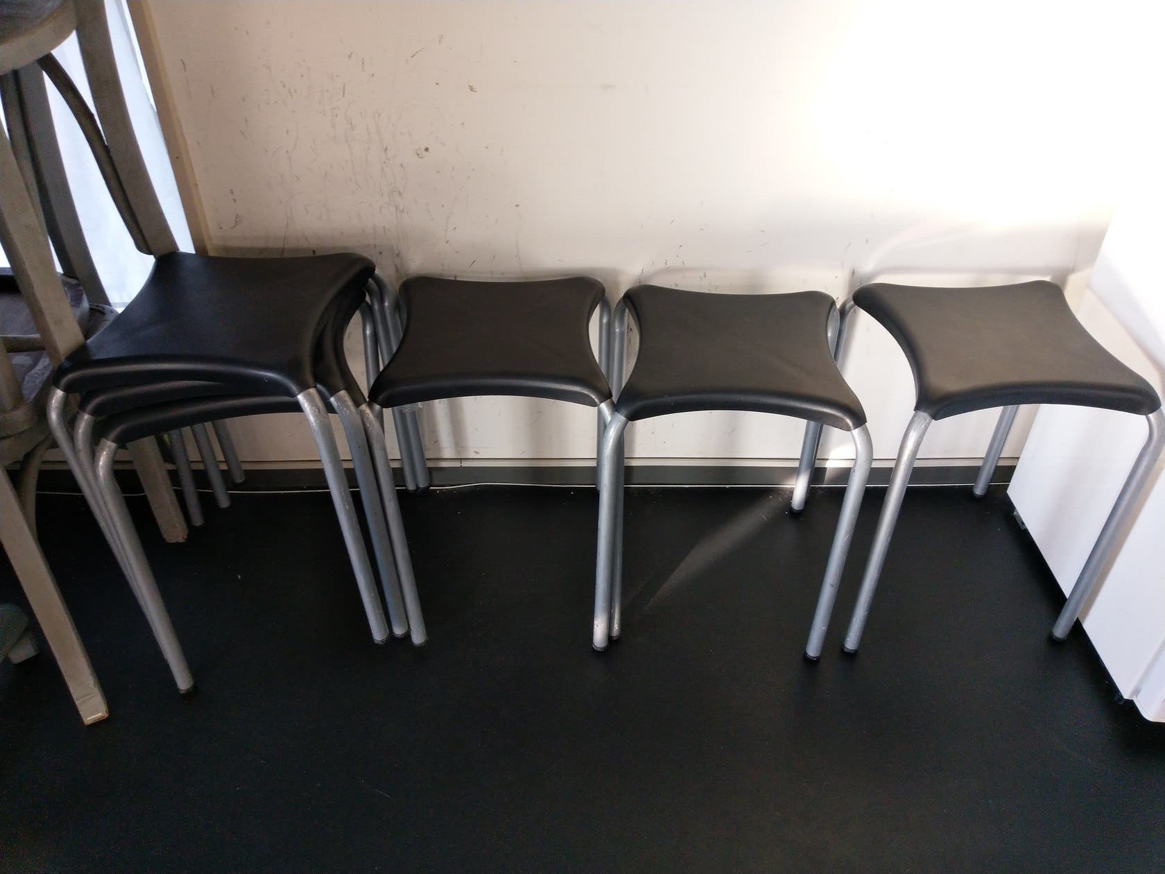 ダンス用リノリウム床、鏡、バレエバーあり。武蔵小金井駅徒歩2分！　タントタンツダンススタジオの写真9