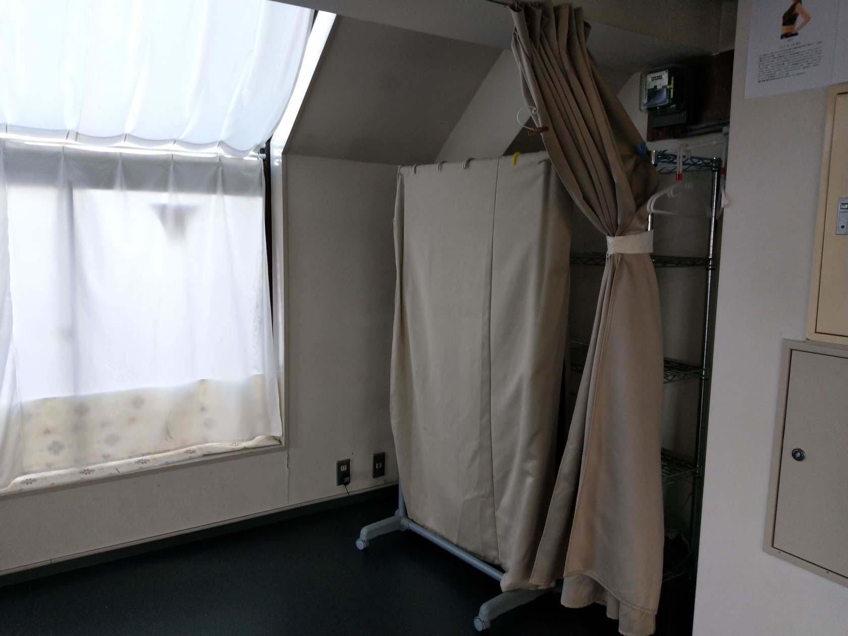 ダンス用リノリウム床、鏡、バレエバーあり。武蔵小金井駅徒歩2分！　タントタンツダンススタジオの写真11