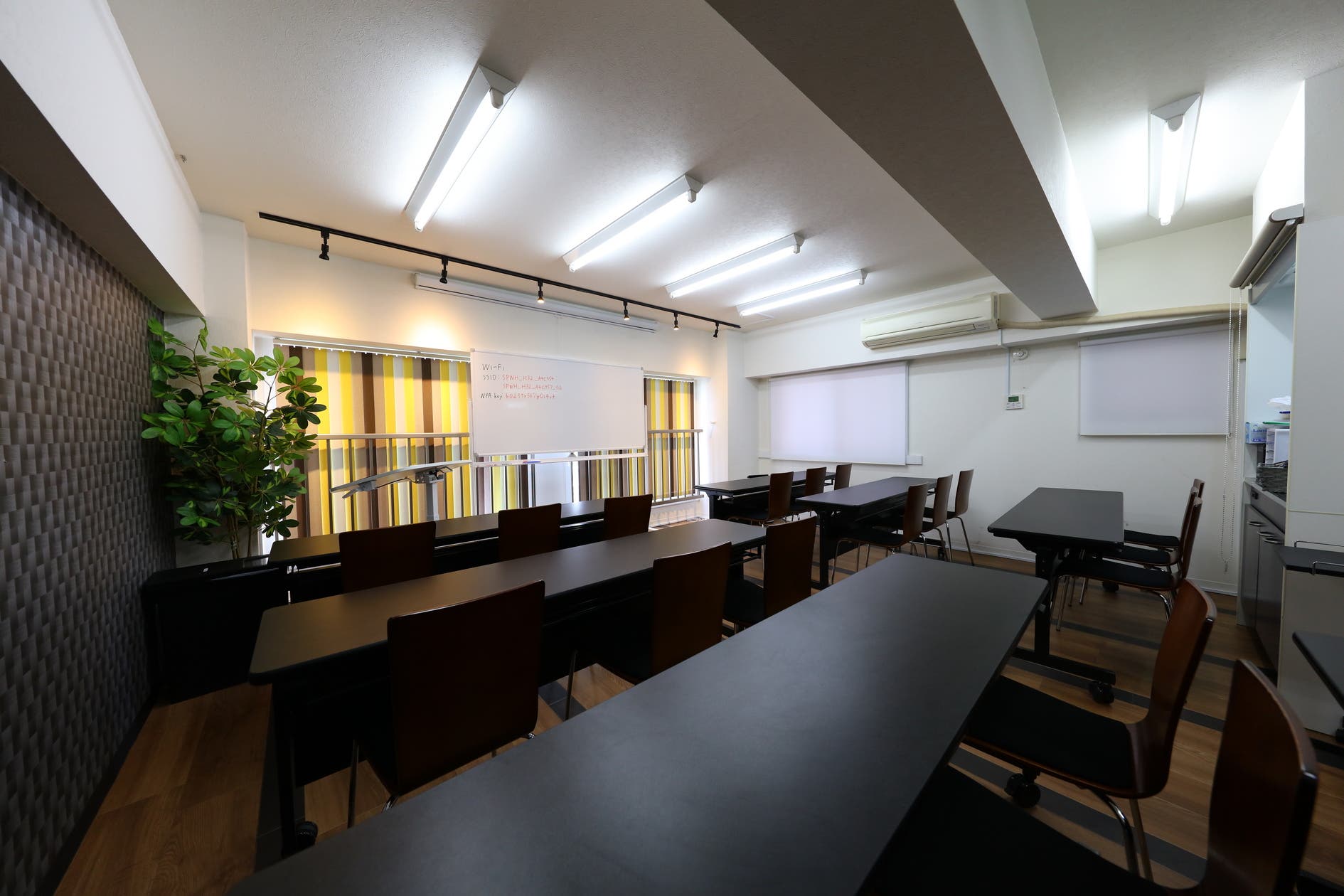 施設名貸し会議室SakurAroom 最大２８名（椅子のみ）名古屋駅徒歩５分の好立地！通常２４名、最大２８名の写真4