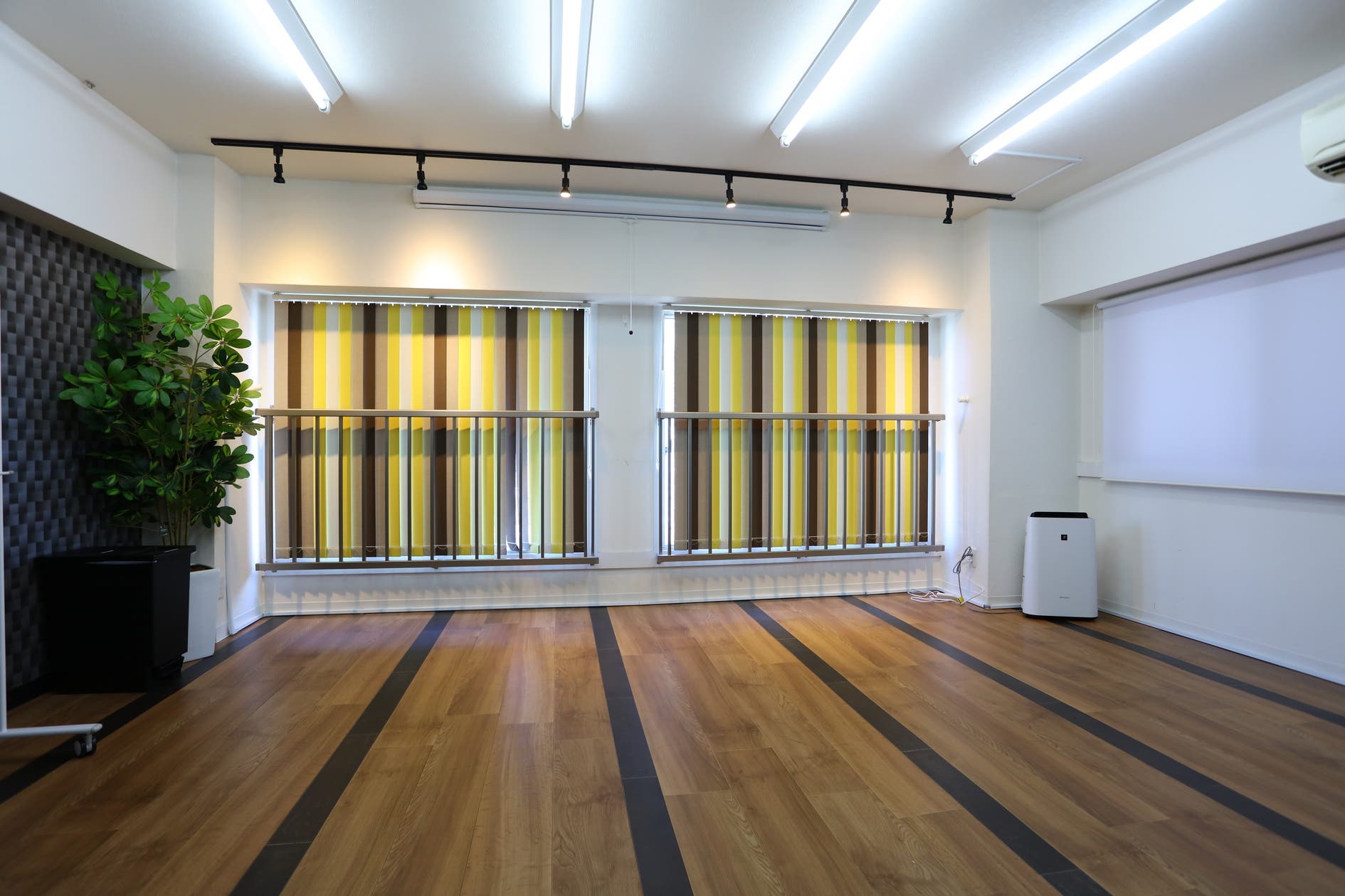 施設名貸し会議室SakurAroom 最大２８名（椅子のみ）名古屋駅徒歩５分の好立地！通常２４名、最大２８名の写真7