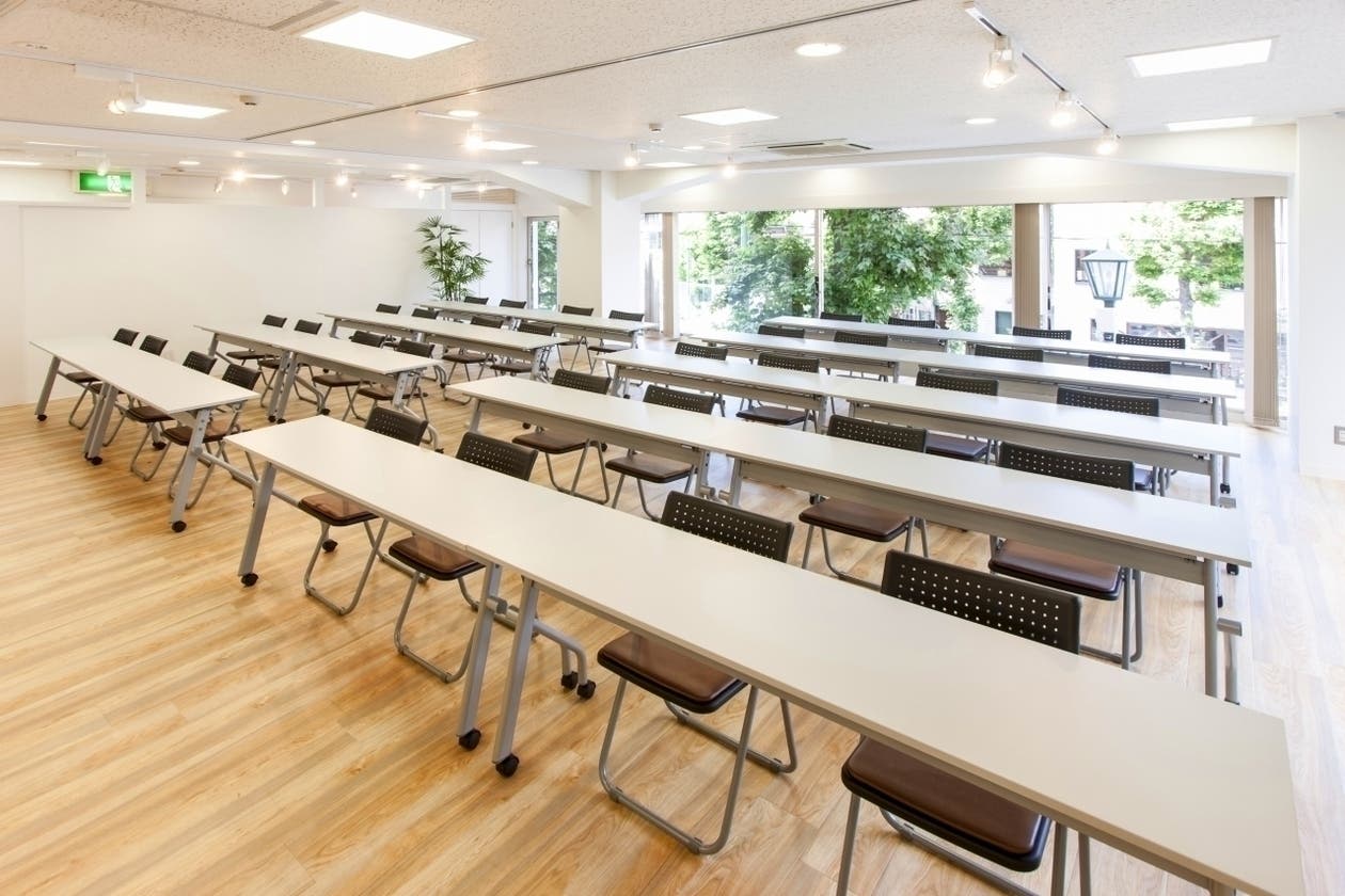 【外苑前・表参道】駅近5分・キッチン設備充実・自然光が入る開放的なスペースの写真4